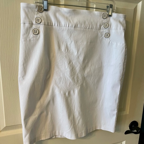 Soho | Skirts | Soho Skirt Fitted With Lots Of Stretch Sx Xl 6button ...